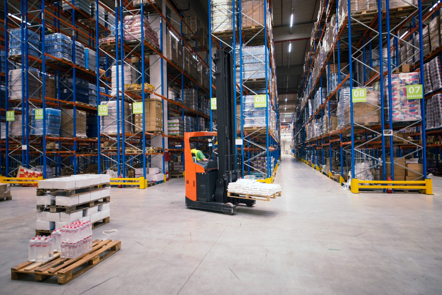 Floor loaded vs palletized: how to choose? | Railport